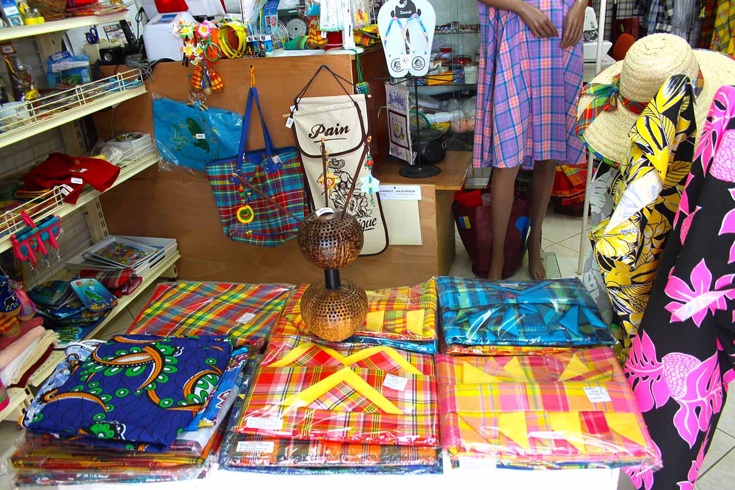 Madras Design - Martinique Active