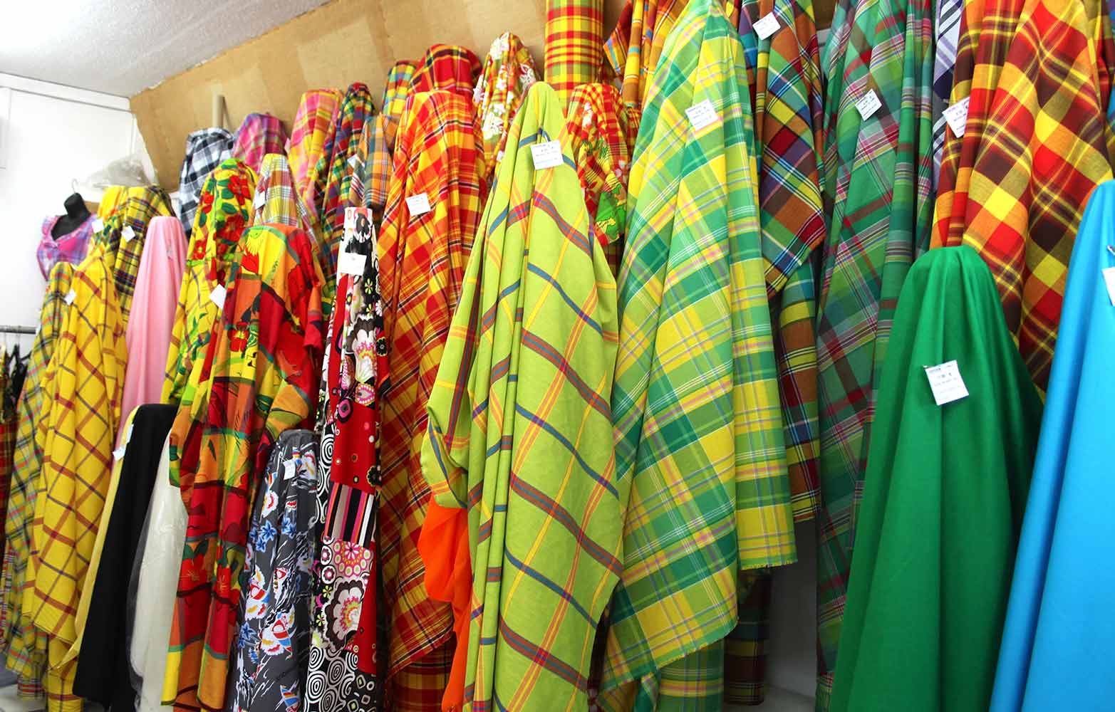 Madras Design - Martinique Active