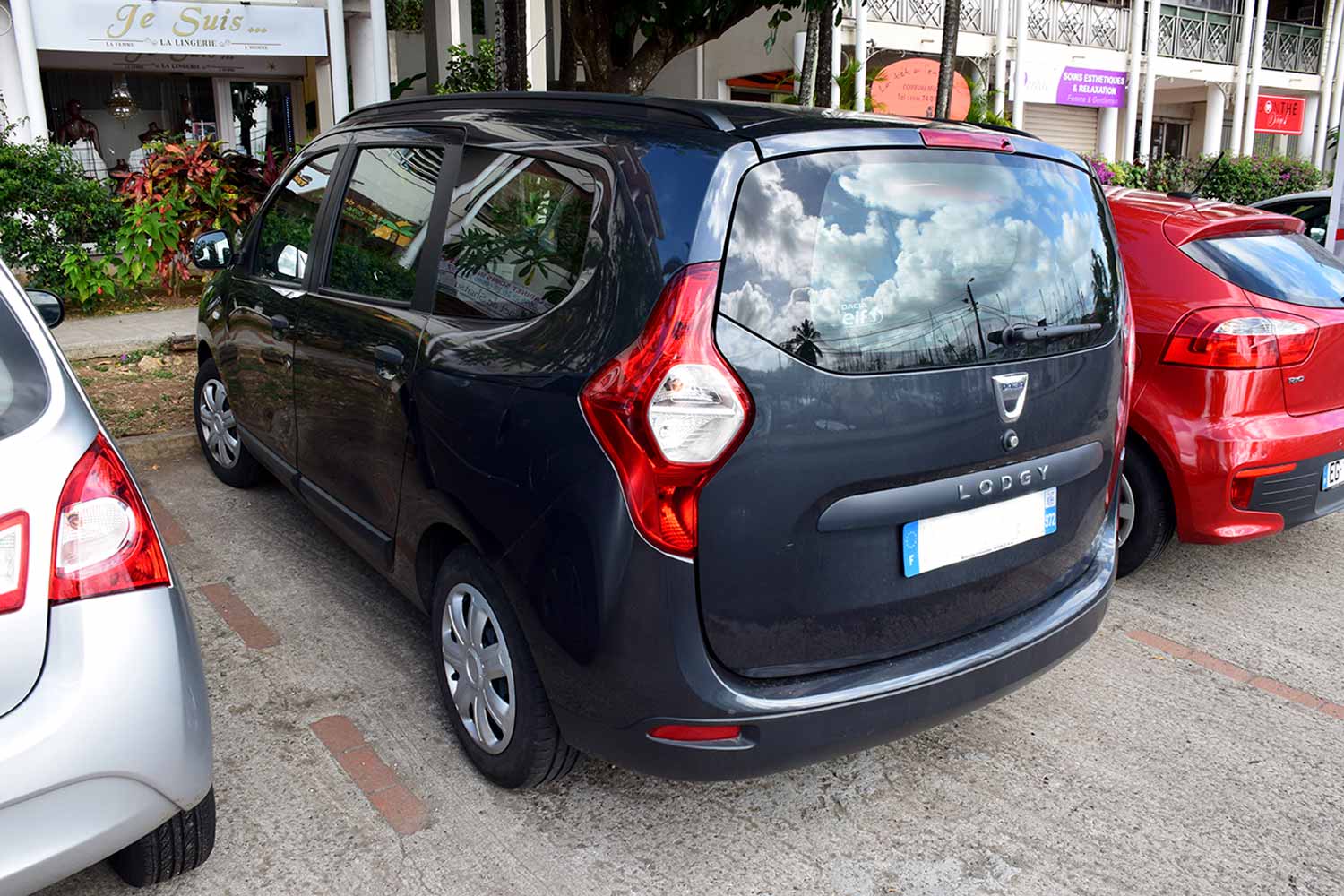 Tropical Location - Martinique Active